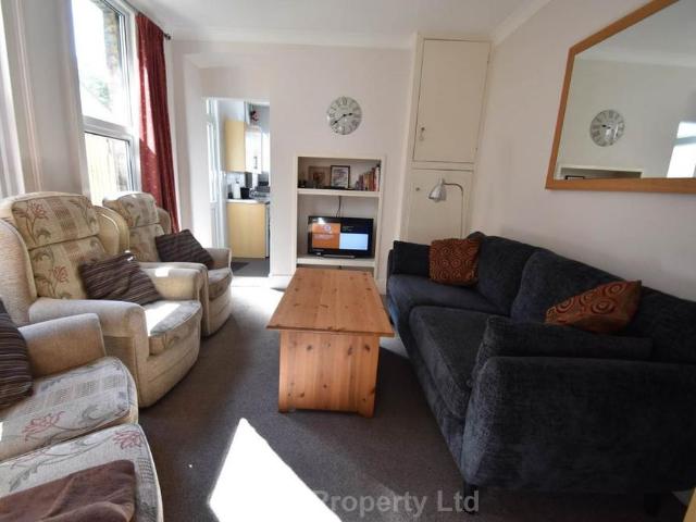 1 bedroom in a house share to rent