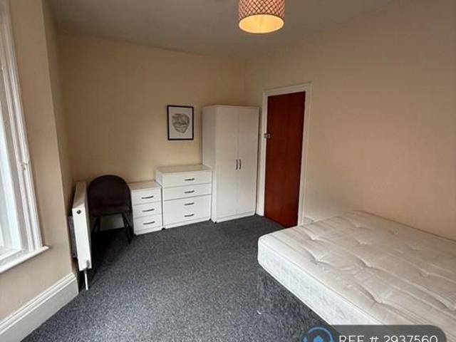 1 bedroom in a house share to rent