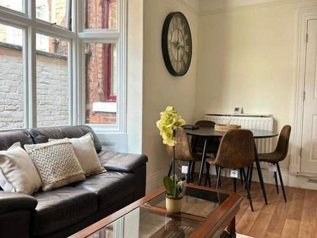 1 bedroom in a house share to rent