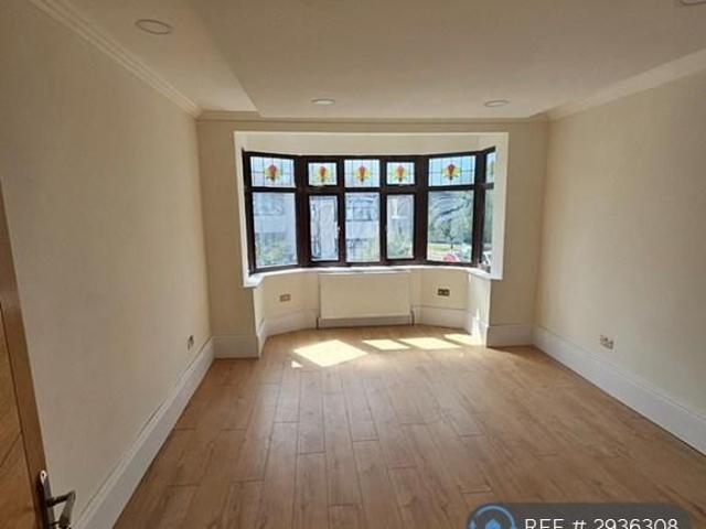 1 bedroom in a house share to rent
