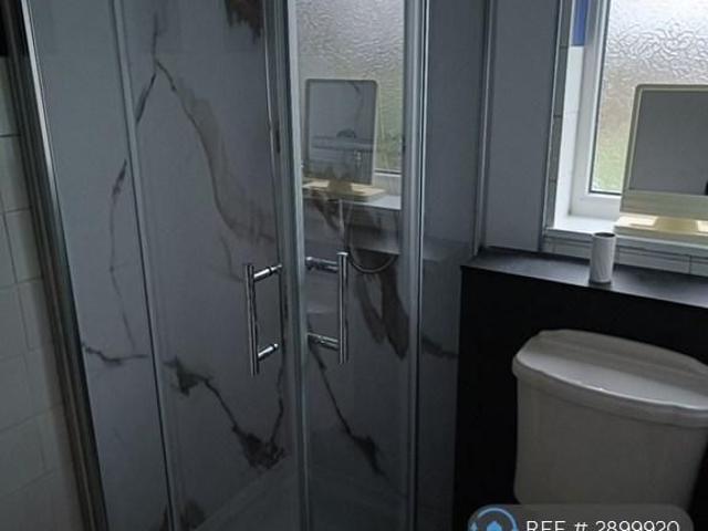 1 bedroom in a house share to rent