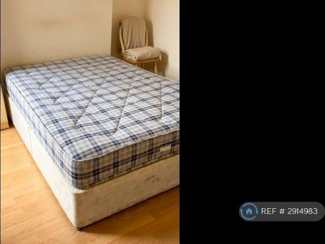 1 bedroom in a house share to rent