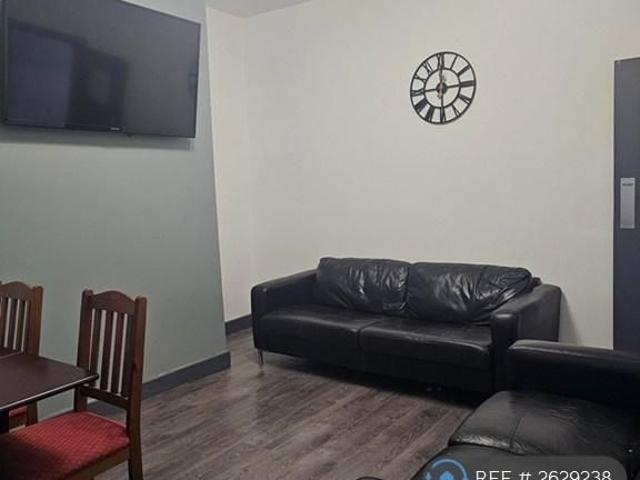 1 bedroom in a house share to rent