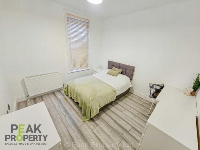 1 bedroom in a house share to rent