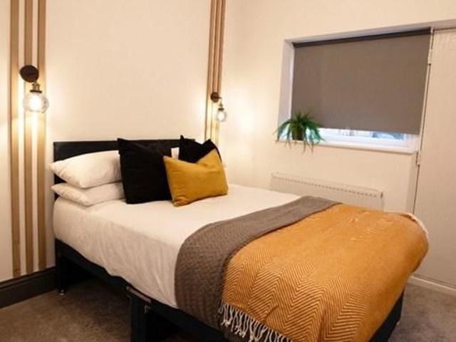 1 bedroom in a house share to rent
