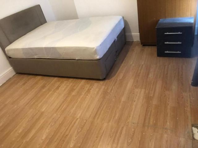 1 bedroom in a house share to rent