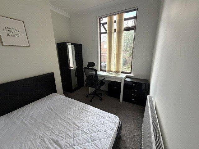 1 bedroom in a house share to rent