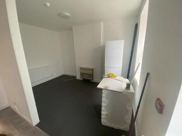 1 bedroom in a house share to rent