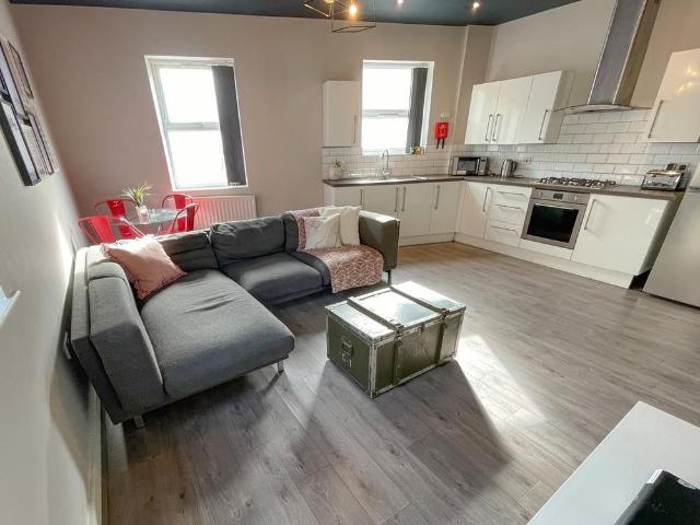1 bedroom in a house share to rent
