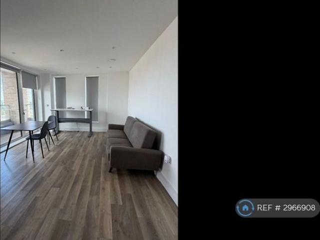 1 bedroom in a house share to rent