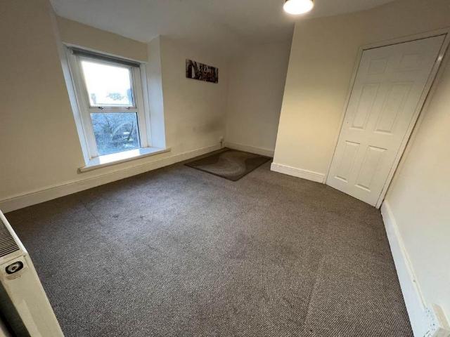 1 bedroom in a house share to rent