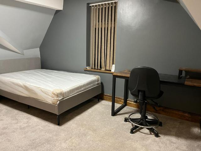 1 bedroom in a house share to rent