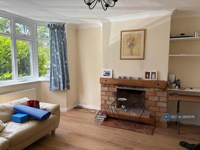 1 bedroom in a house share to rent