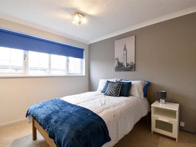 1 bedroom in a house share to rent