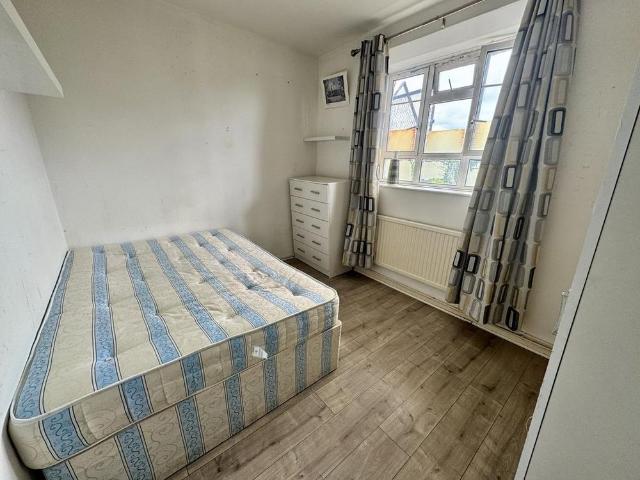 1 bedroom in a house share to rent
