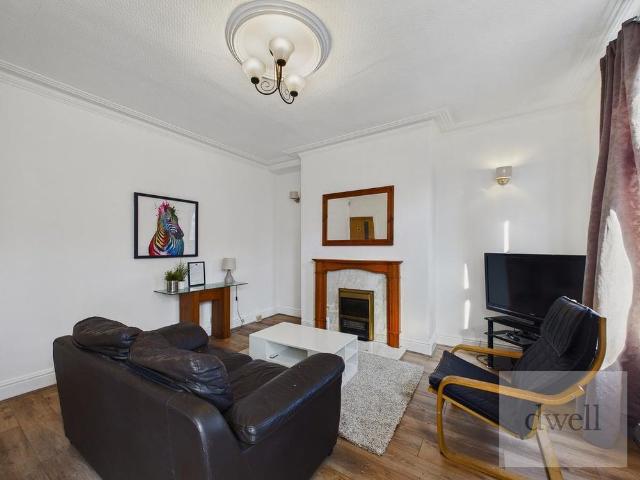 1 bedroom in a house share to rent