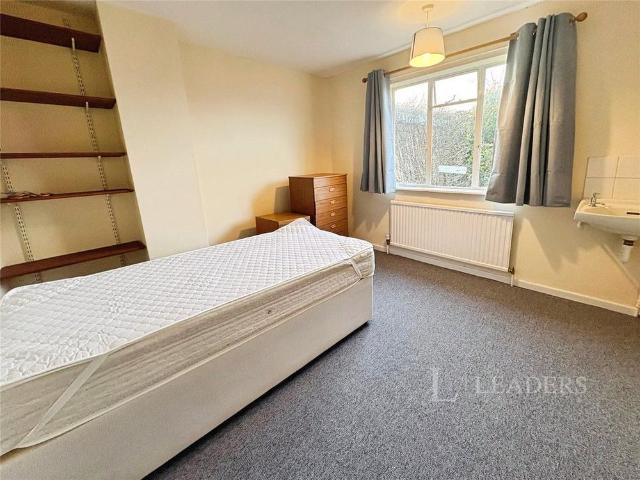 1 bedroom in a house share to rent