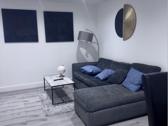 1 bedroom in a house share to rent
