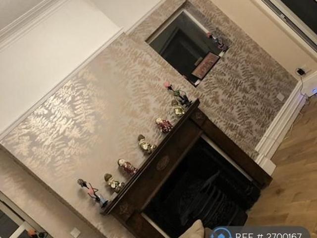 1 bedroom in a house share to rent
