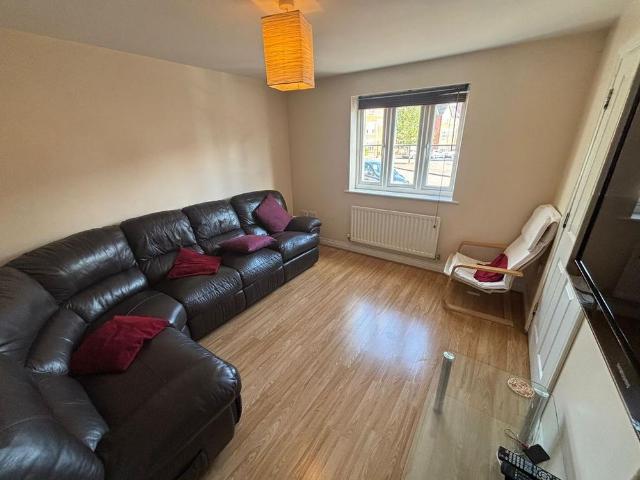 1 bedroom in a house share to rent