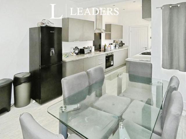 1 bedroom in a house share to rent
