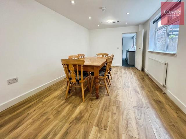1 bedroom in a house share to rent