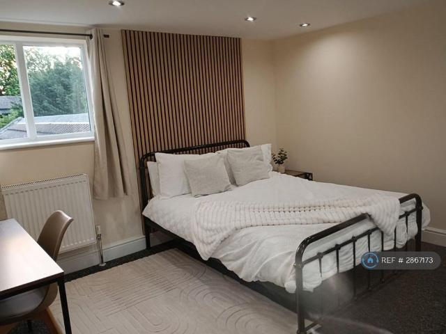 1 bedroom in a house share to rent