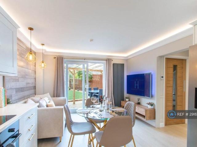 1 bedroom in a house share to rent