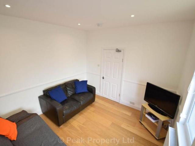 1 bedroom in a house share to rent