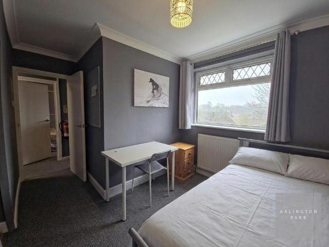 1 bedroom in a house share to rent