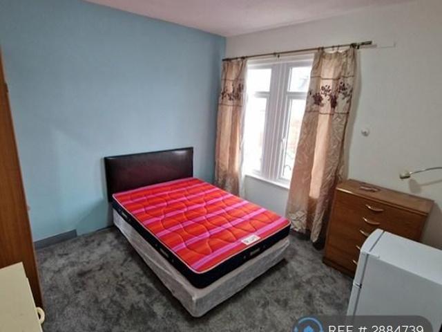 1 bedroom in a house share to rent