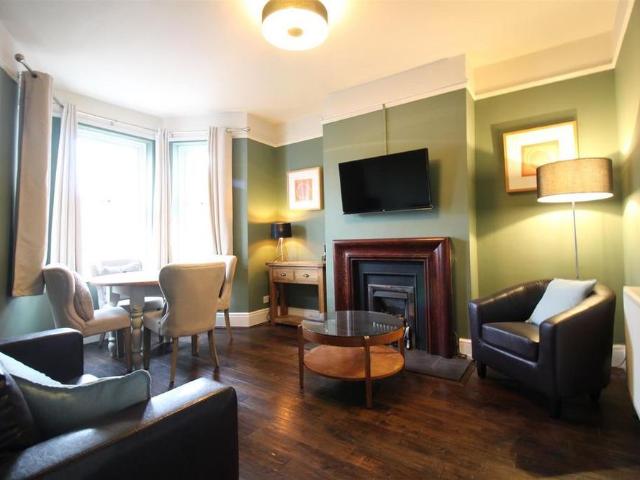 1 bedroom in a house share to rent