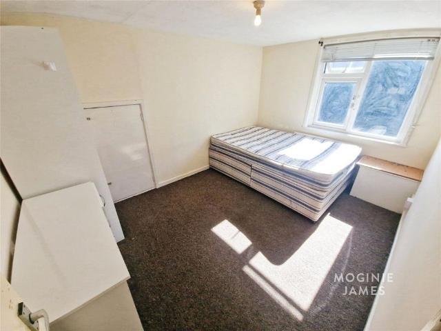 1 bedroom in a house share to rent