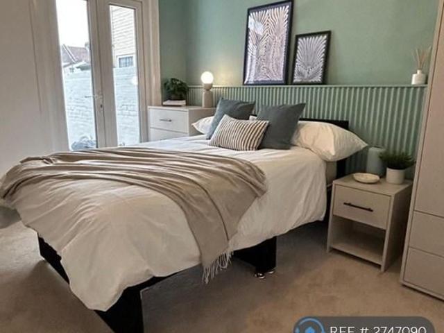 1 bedroom in a house share to rent