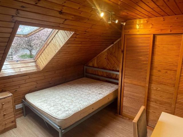 1 bedroom in a house share to rent