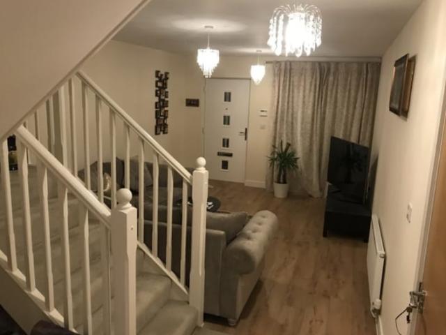 1 bedroom in a house share to rent
