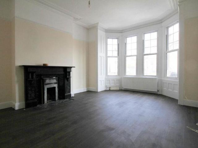 1 bedroom in a house share to rent