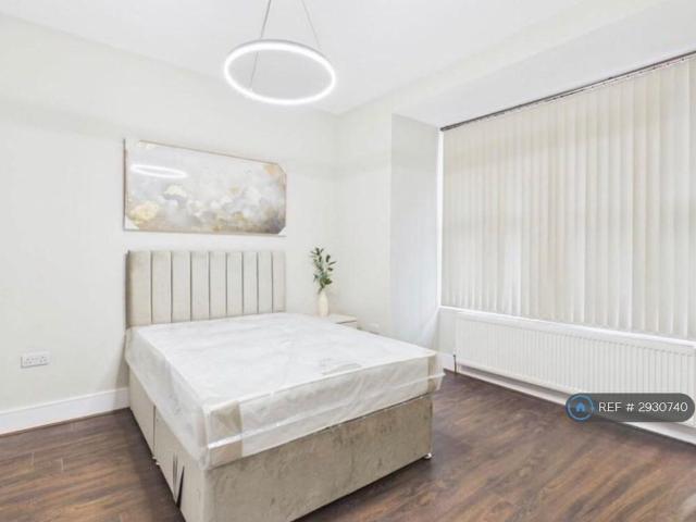 1 bedroom in a house share to rent