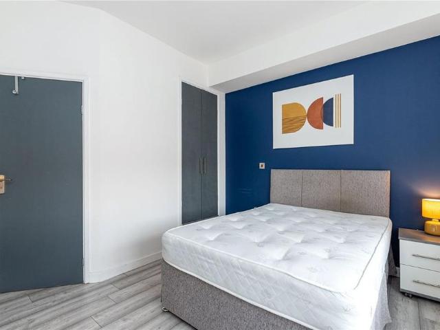 1 bedroom in a house share to rent