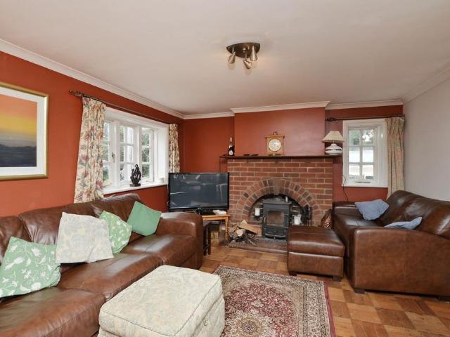 1 bedroom in a house share to rent
