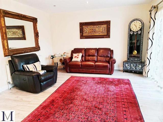 1 bedroom in a house share to rent