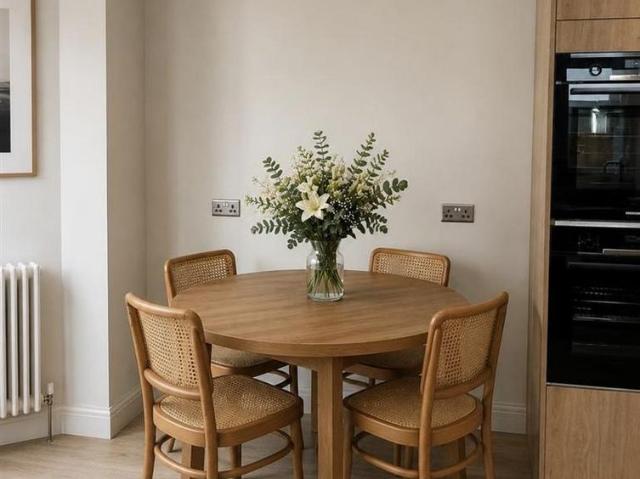 1 bedroom in a house share to rent
