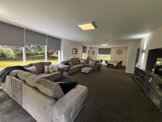 1 bedroom in a house share to rent