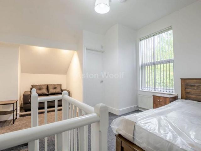 1 bedroom in a house share to rent