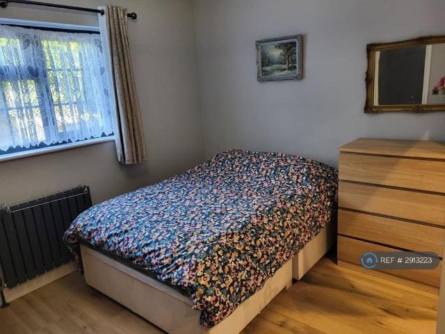 1 bedroom in a house share to rent