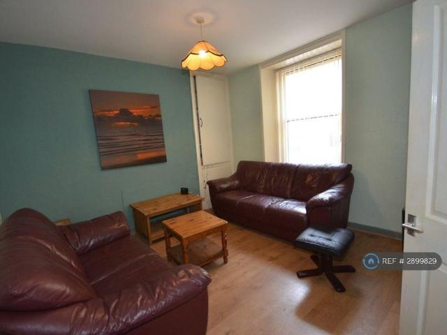 1 bedroom in a house share to rent