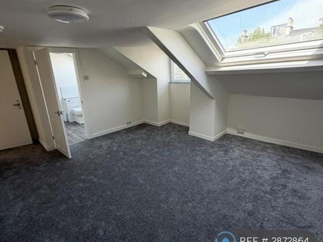 1 bedroom in a house share to rent
