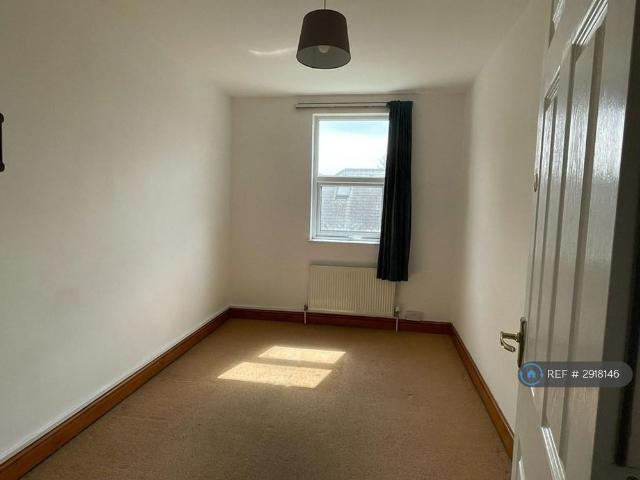 1 bedroom in a house share to rent
