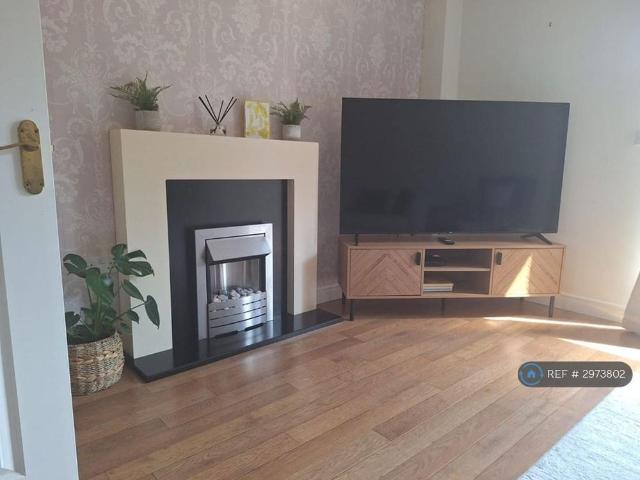 1 bedroom in a house share to rent