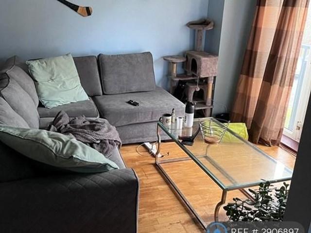 1 bedroom in a house share to rent